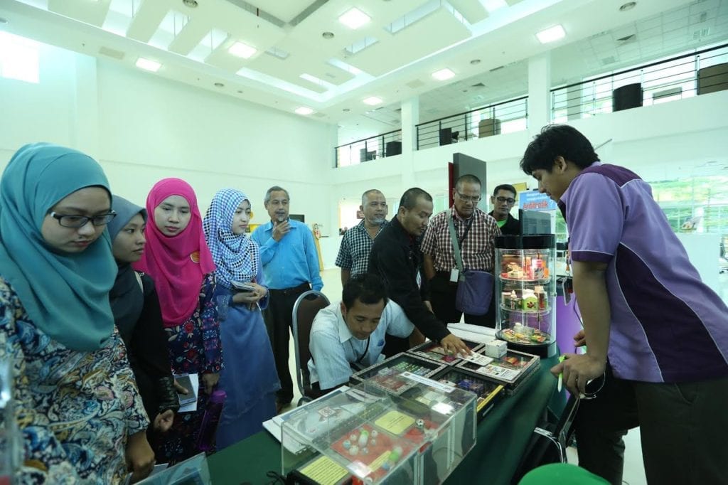 UTM Library Carnival 2016 in PRZS – UTM NewsHub