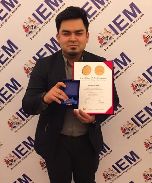 Former UTM FCEE student awarded with 2016 IEM Gold Medal Award – UTM ...