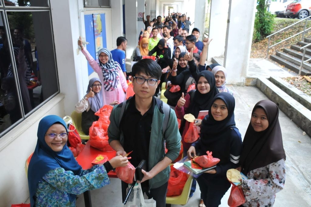 Spreading the love and comfort for UTM students through Free Meal and ...