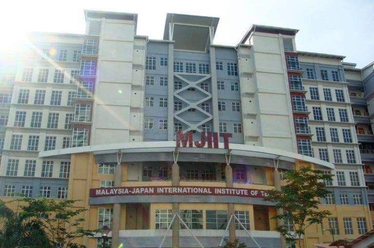MALAYSIA-JAPAN INTERNATIONAL INSTITUTE OF TECHNOLOGY (MJIIT) SEBAGAI ...