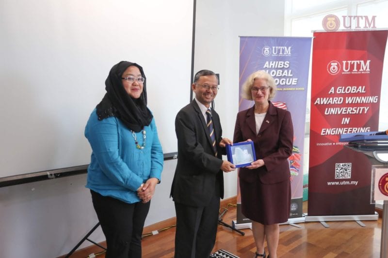 AHIBS Global Dialogue Features the High Commissioner of Canada to ...