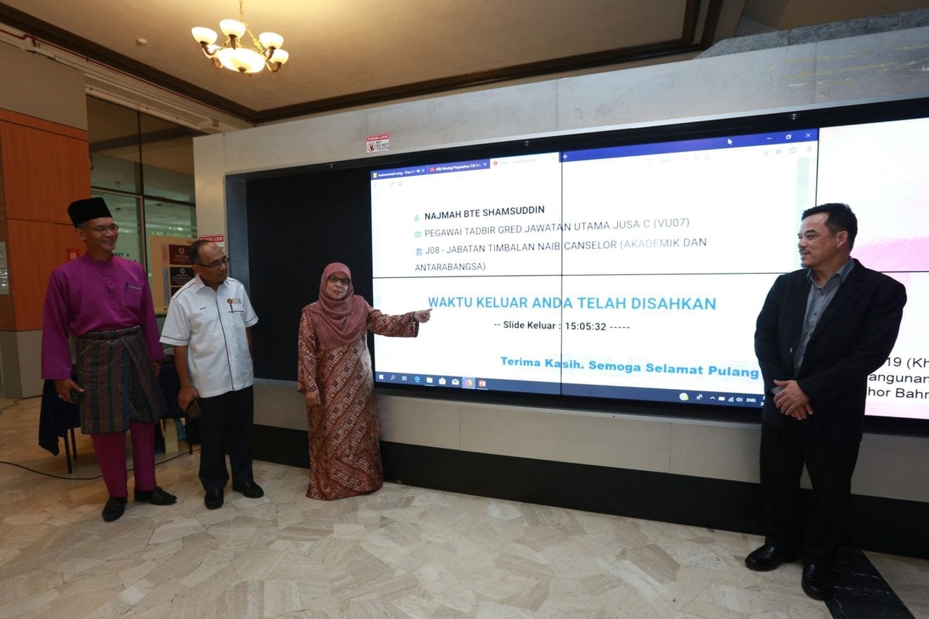 Pakar Rujuk Pengurusan Akademik Utm Hajjah Najmah Bersara Utm Newshub
