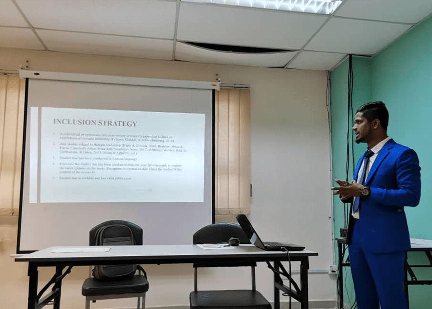 Seminar Graduate Research in Human Resource Terap Elemen Kurikulum Abad ...