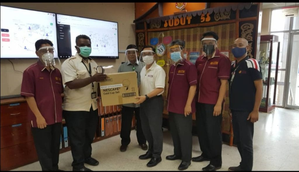 UTM hasilkan ‘face shield’ bantu ‘frontliner’ KKM – UTM NewsHub