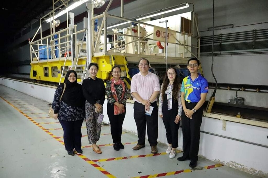 UTM receives 1,000 face masks from Ningxia University China to aid ...