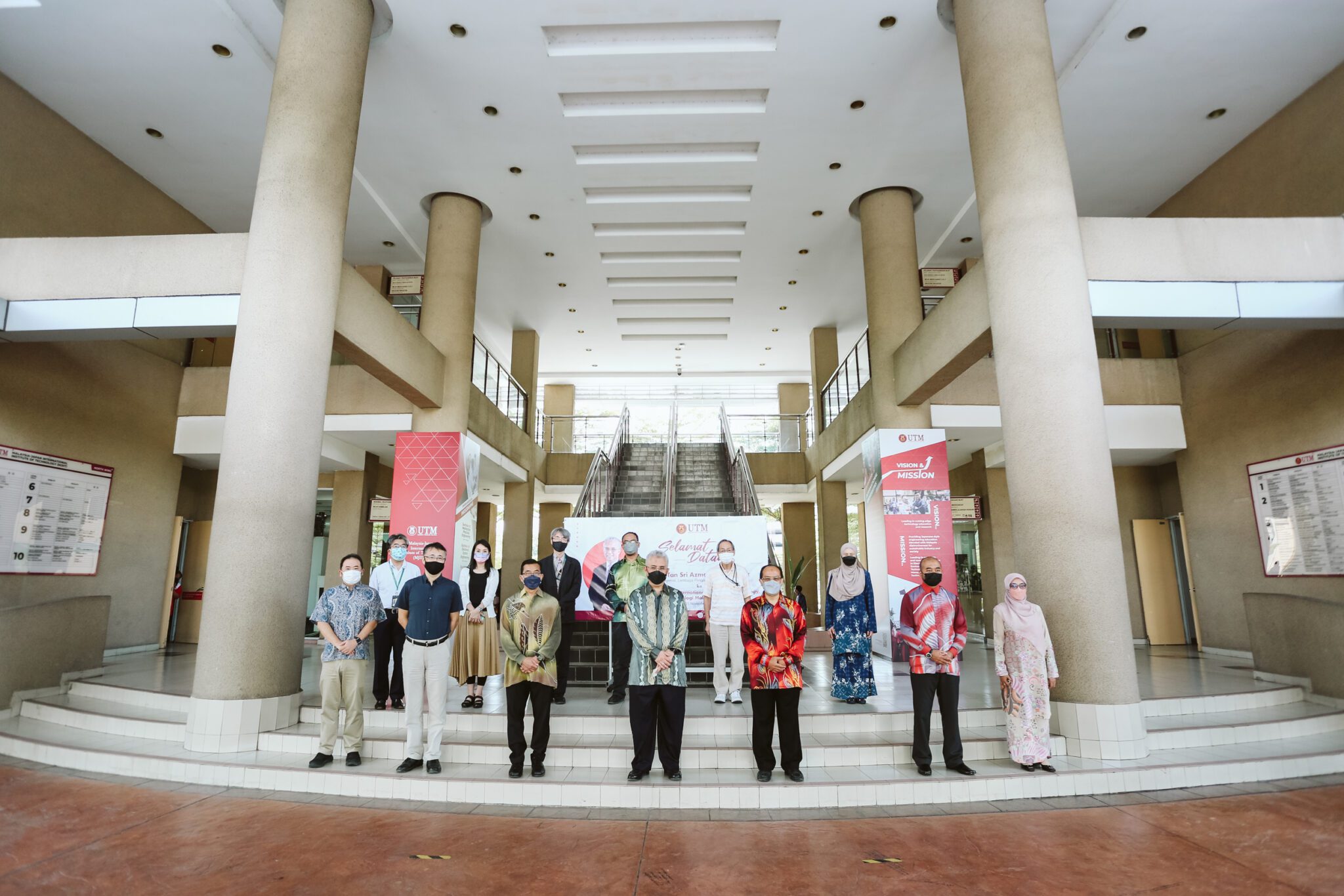 YBhg. Tan Sri Azman Menyantuni Warga UTM Kuala Lumpur – UTM NewsHub