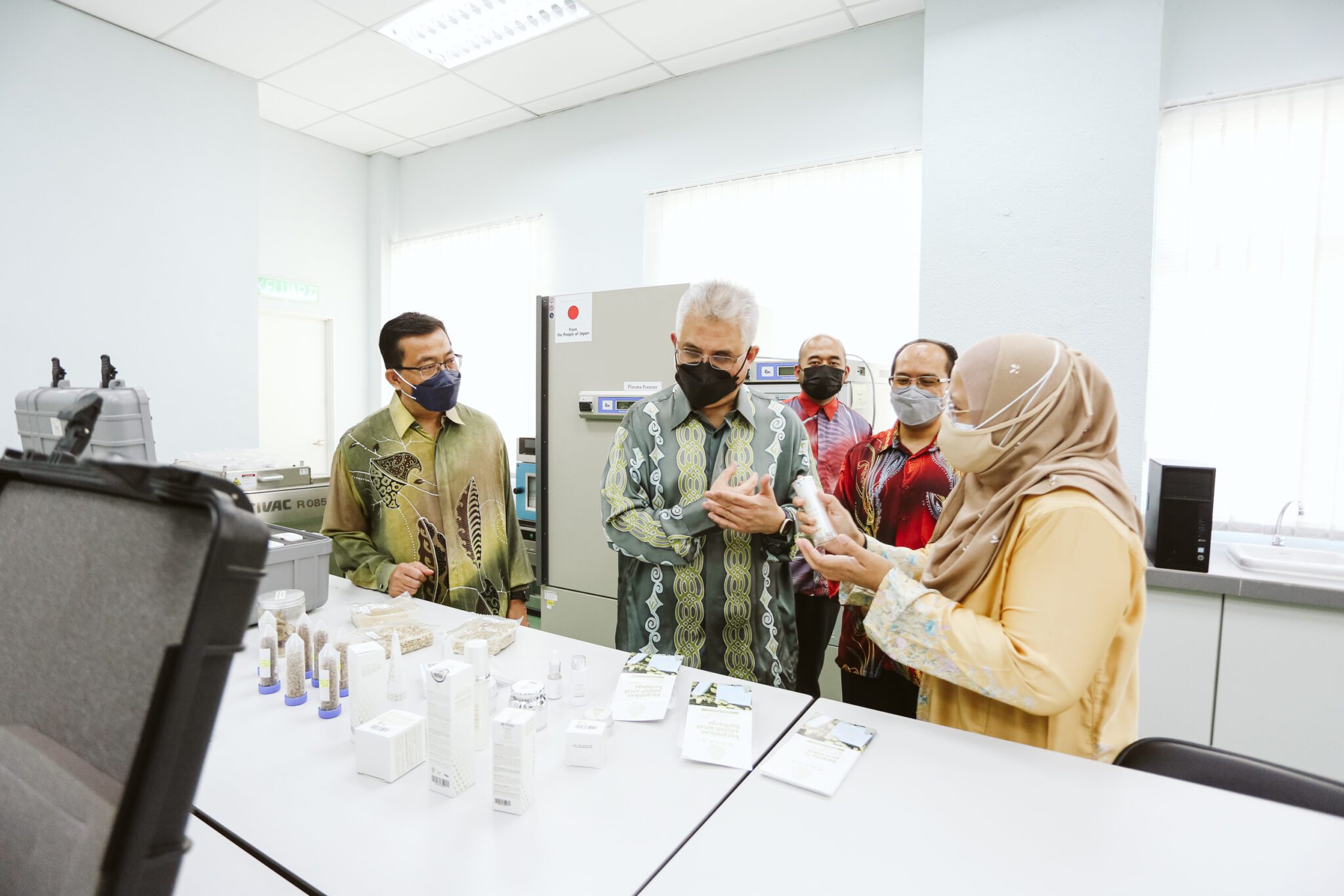 YBhg. Tan Sri Azman Menyantuni Warga UTM Kuala Lumpur – UTM NewsHub