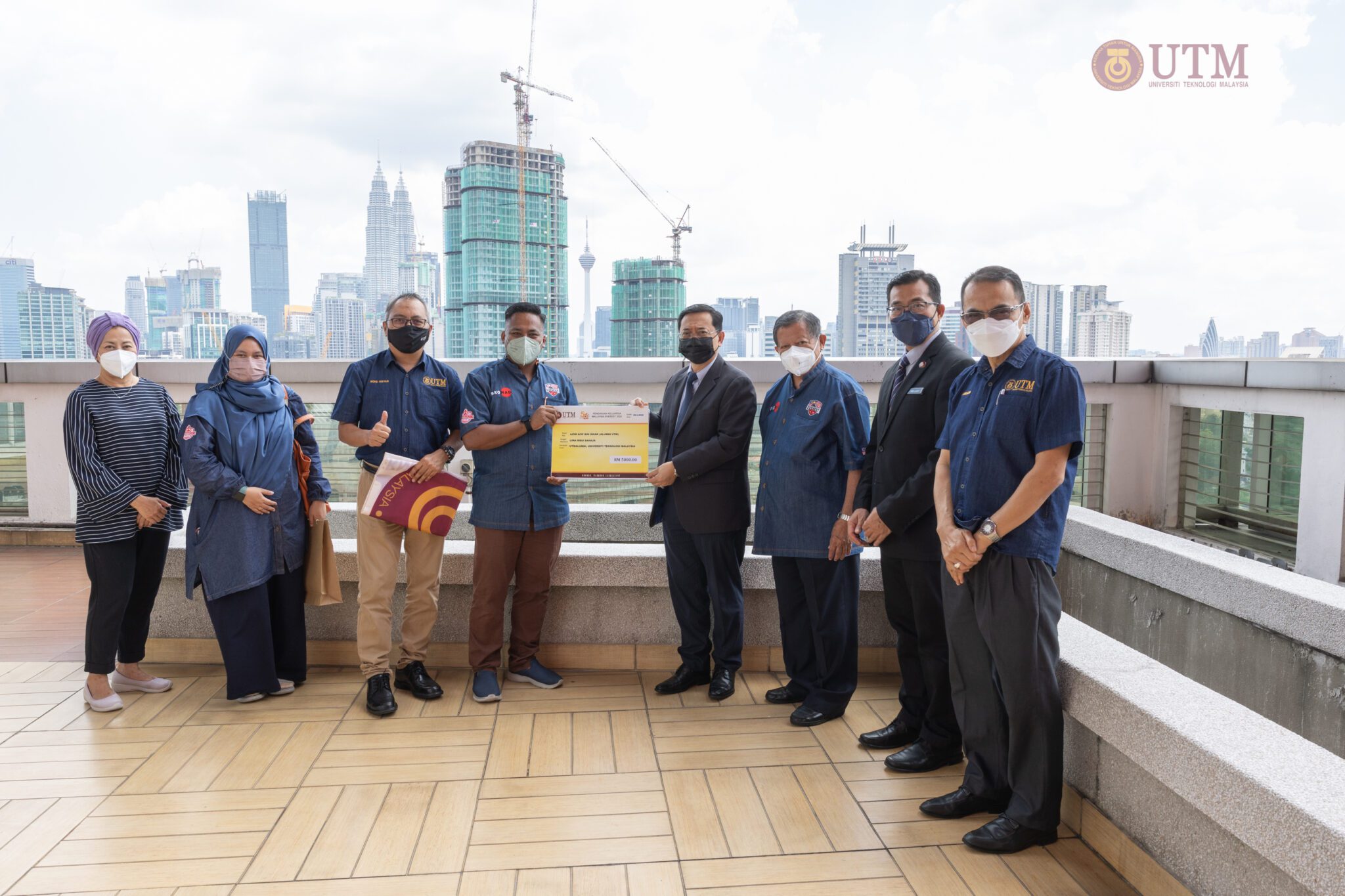 Bendera UTM Bakal Berkibar Di Puncak Everest Sempena Sambutan Jubli ...
