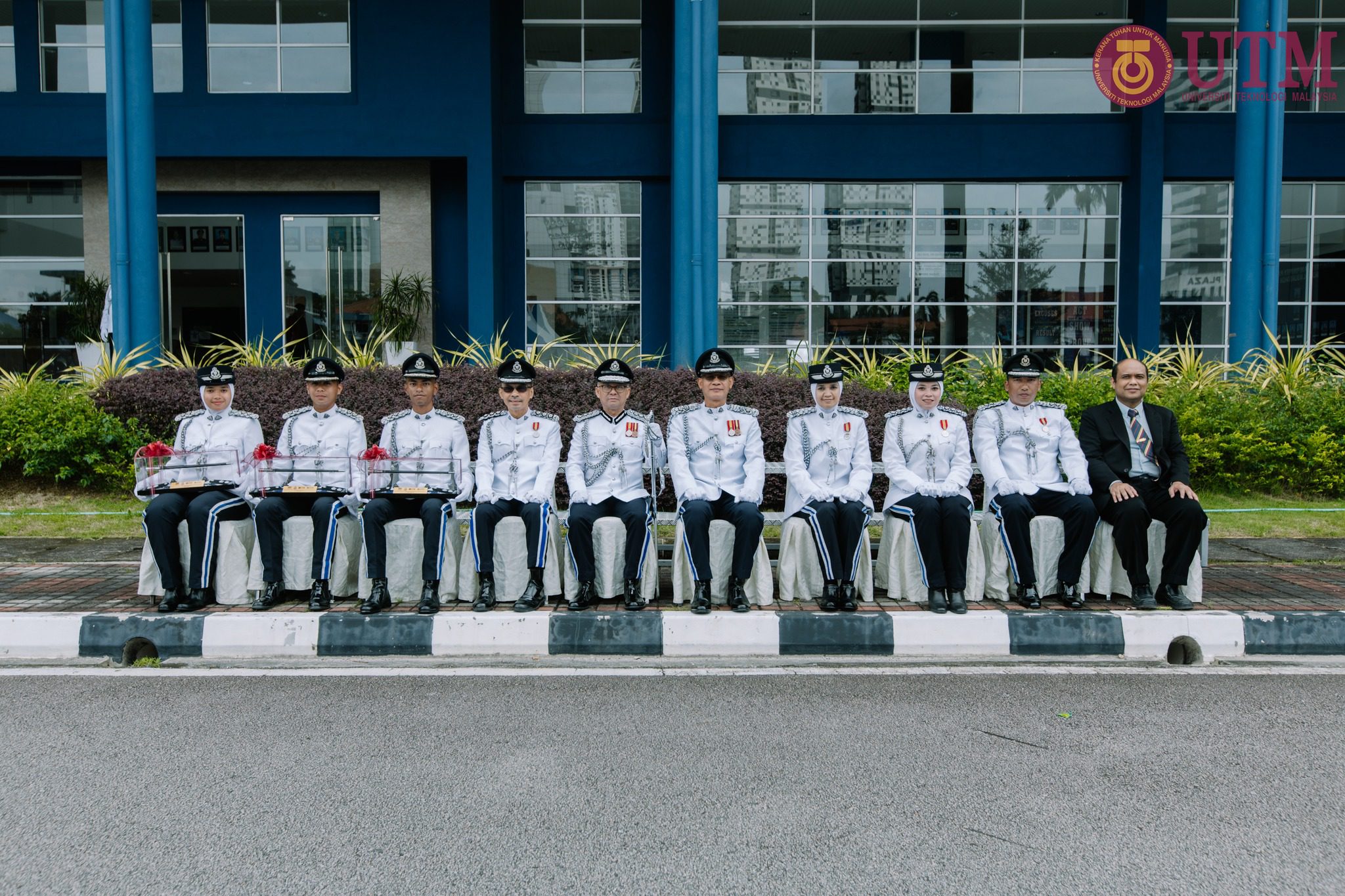 103 mahasiswa UTM dan UTHM ditauliah Inspektor Kor Sukarelawan SUKSIS ...