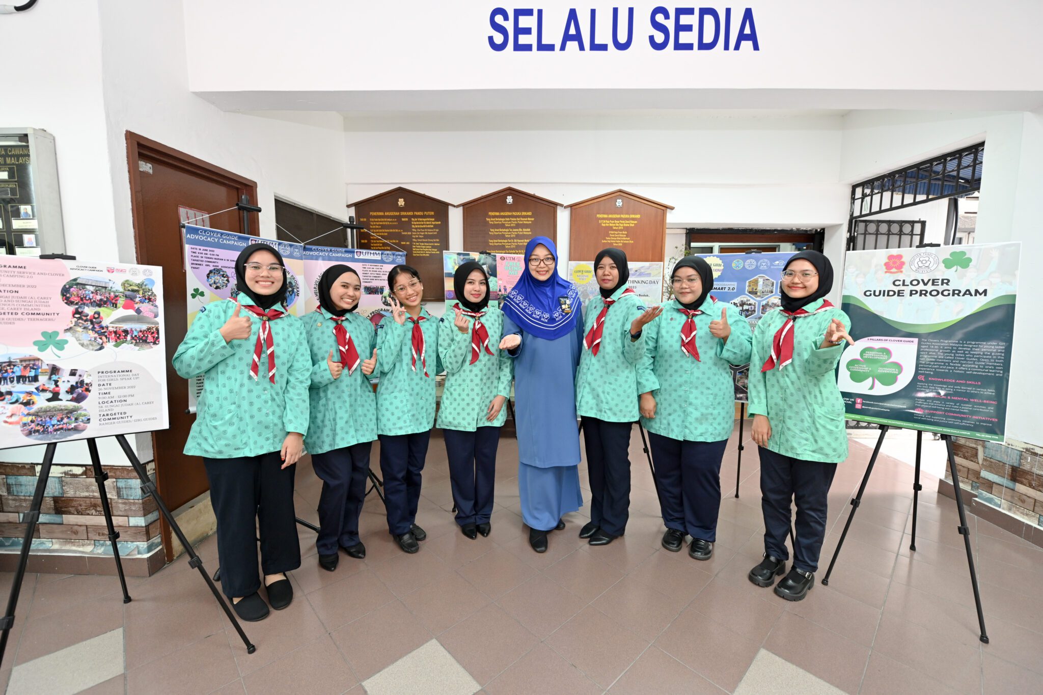 Pasukan Pandu Puteri Klover UTM Bentang Poster Advokasi Bebaskan Diriku ...