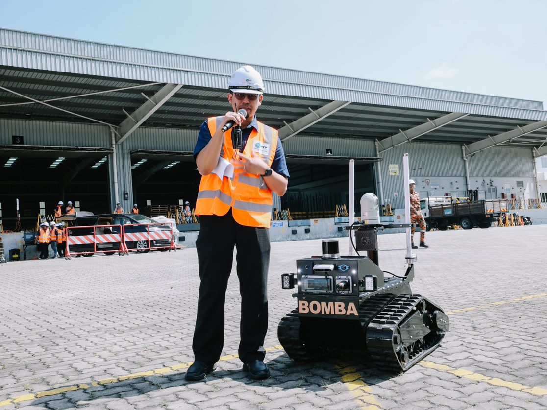 Innovative X3CATOR Robot by UTM and JBPM Utilizes AI and 3D Mapping for ...