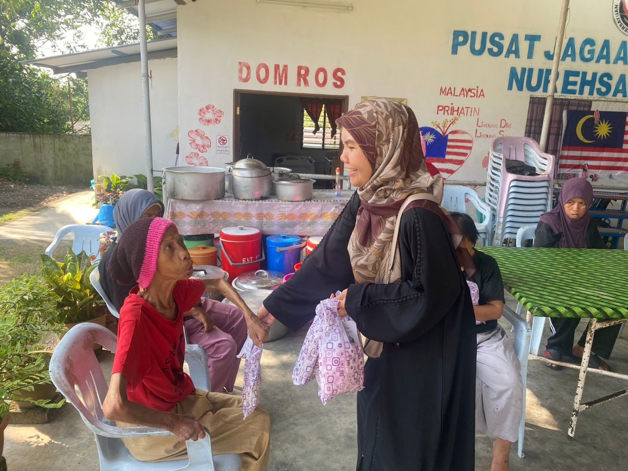 Infaq Ramadan: CCIN UTM santuni penghuni Pusat Jagaan Warga Emas Nur ...