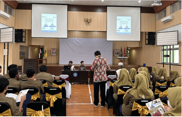 UTM Sanjungan Bangsa: JKM KTDI Visits Yogyakarta Schools Under AJ ’23 ...