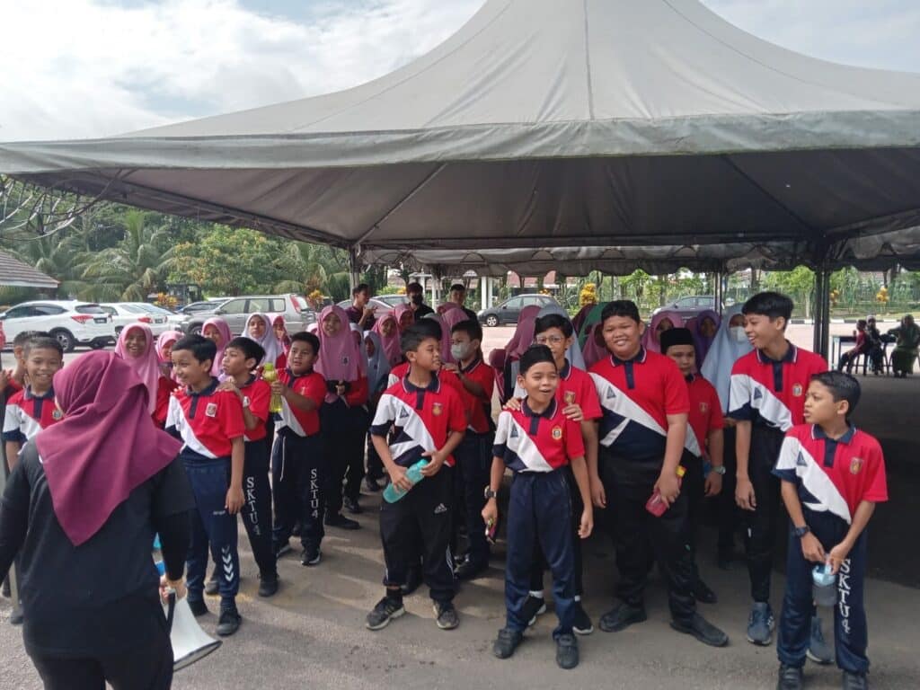 Program kesedaran pencegahan dadah anjuran pelajar UTM bantu komuniti ...