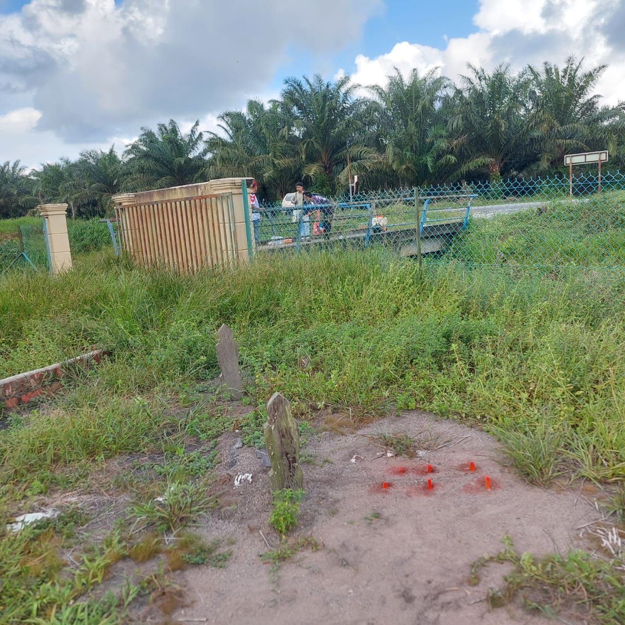 Pelajar Kejuruteraan Geomatik UTM tabur bakti di Kampung Parit Puteri ...