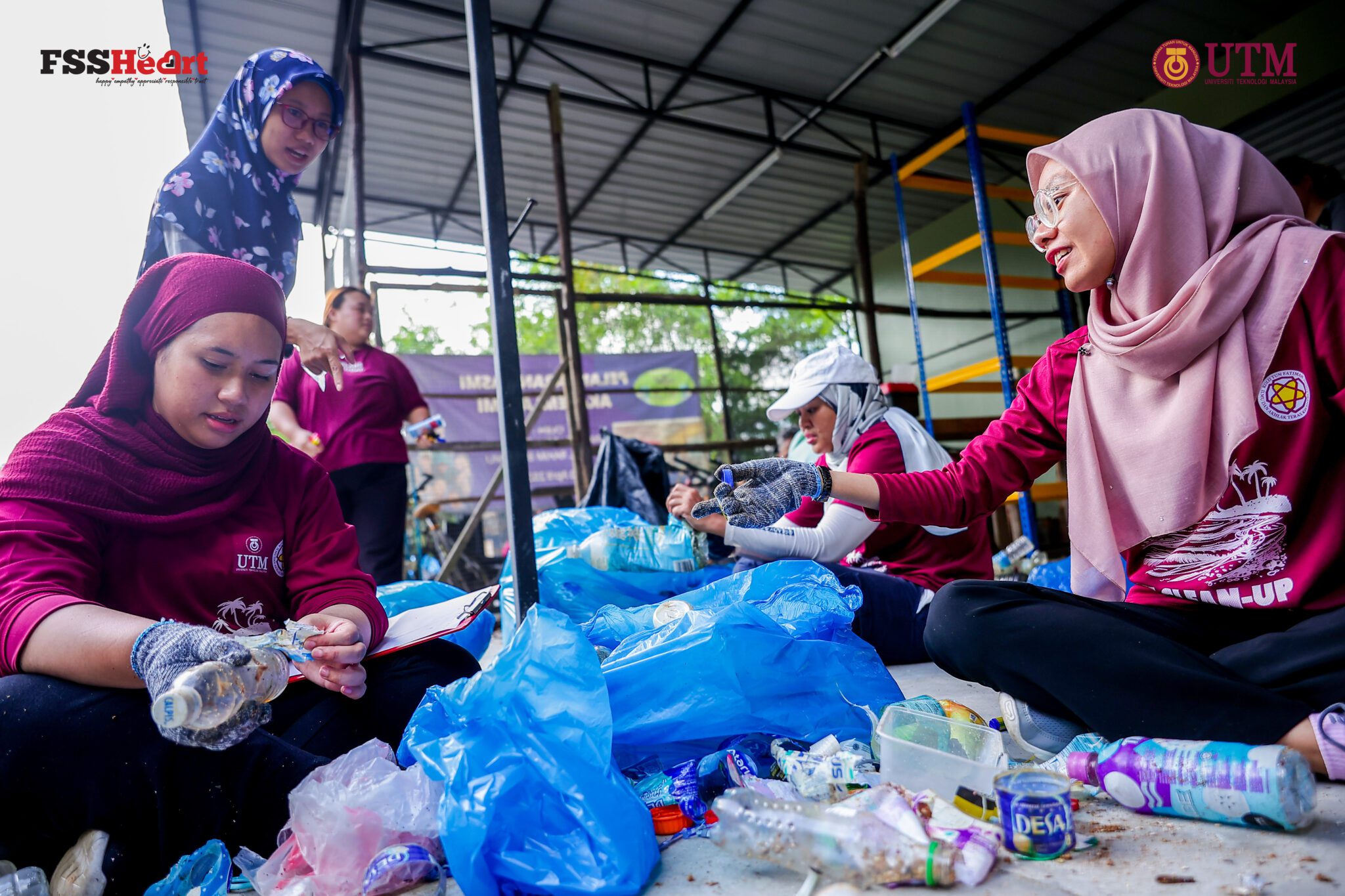 UTM Language Academy and KTF join hands to clean-up Merambong Island ...