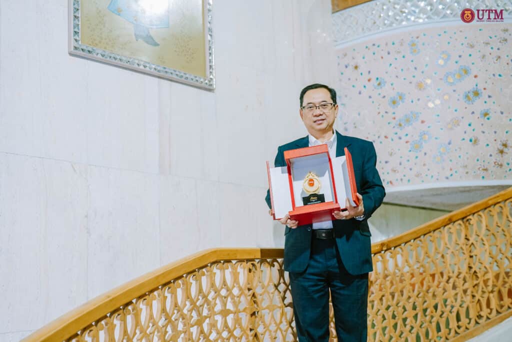 Vice-Chancellor of Universiti Teknologi Malaysia, Professor Ahmad Fauzi ...