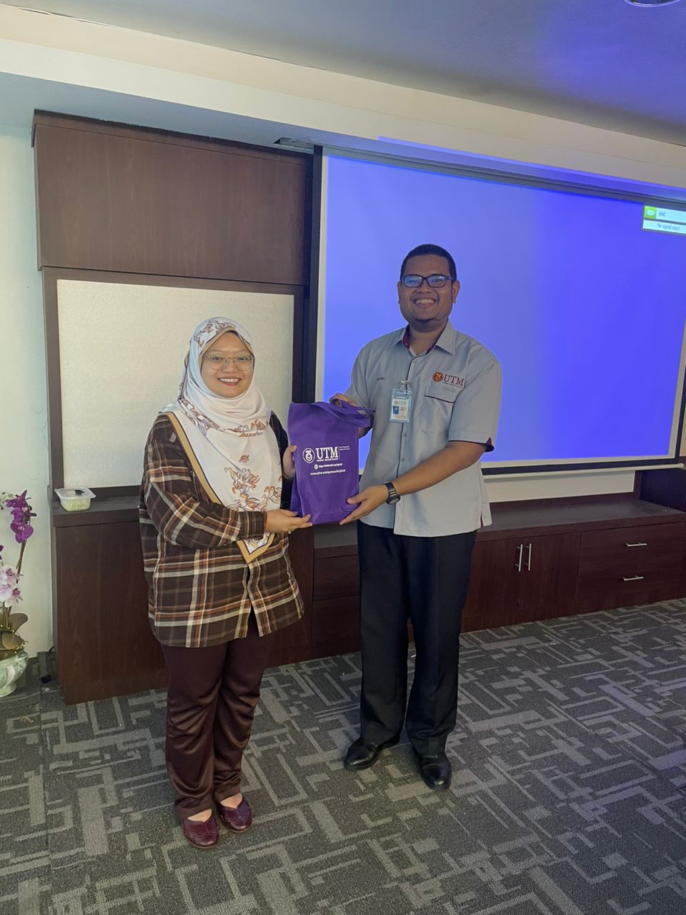 Kursus Penulisan tingkat tahap kecekapan staf PPMU – UTM NewsHub