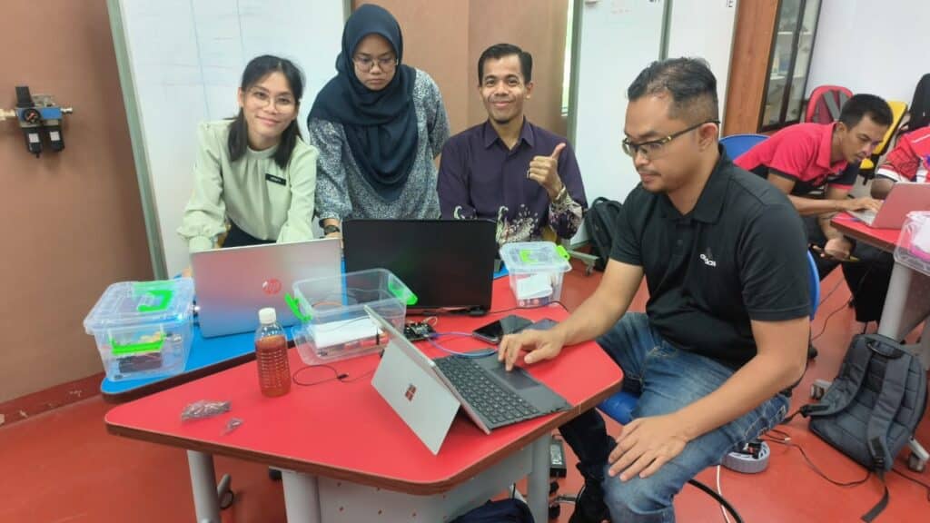 Internet-of-Things & Artificial Intelligence with TinkerKit WiFi – UTM NewsHub