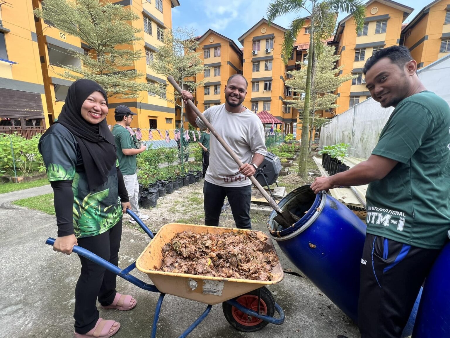 Projek Kebun Komuniti Jentayu bukti UTM komited menyumbang kepakaran ...