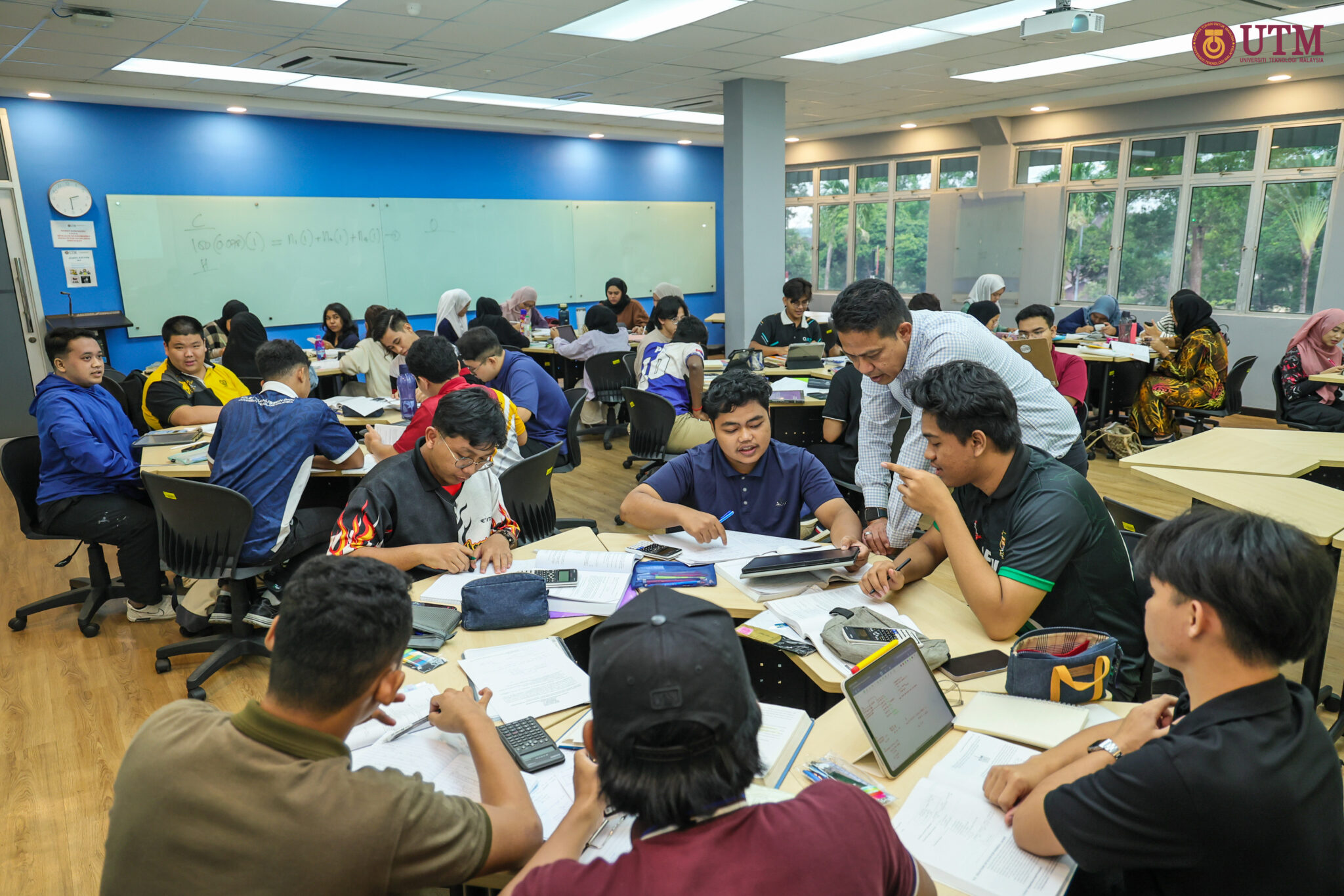 UTM FKT terus cemerlang : Libatkan industri dan alumni kekalkan status ...