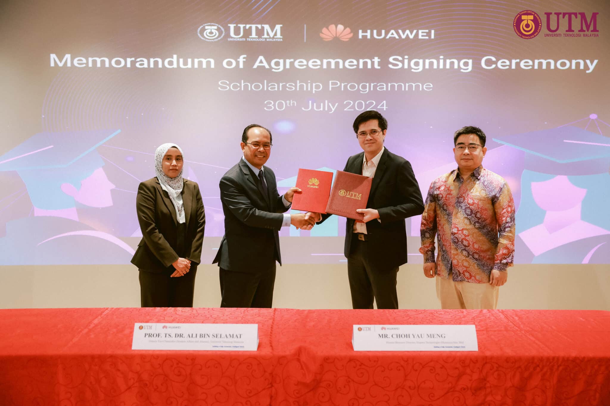 Huawei Malaysia and UTM Unite to Empower Malaysian Students with RM60 ...