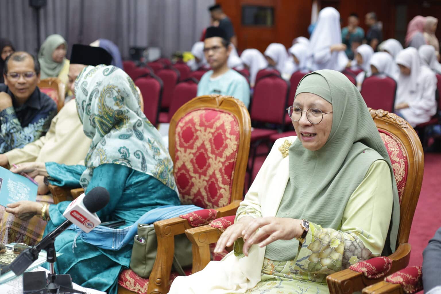 Projek Braille UTM-DBP karya SN Datuk Siti Zainon perkukuh akses ilmu ...
