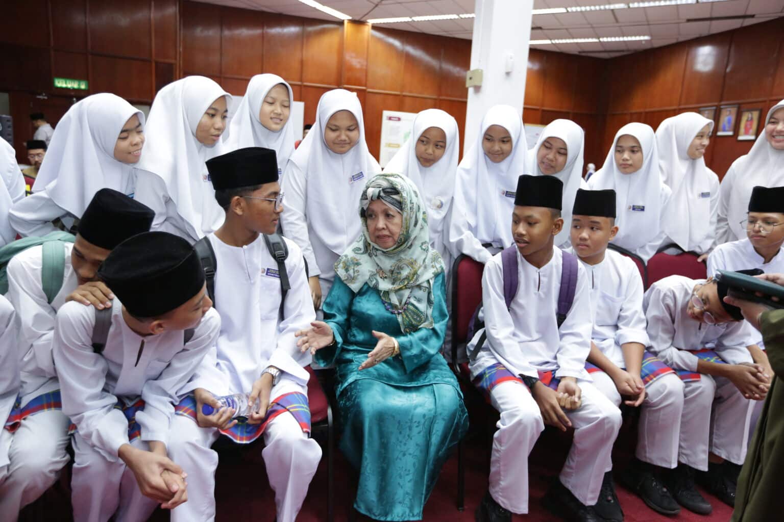 Projek Braille UTM-DBP karya SN Datuk Siti Zainon perkukuh akses ilmu ...