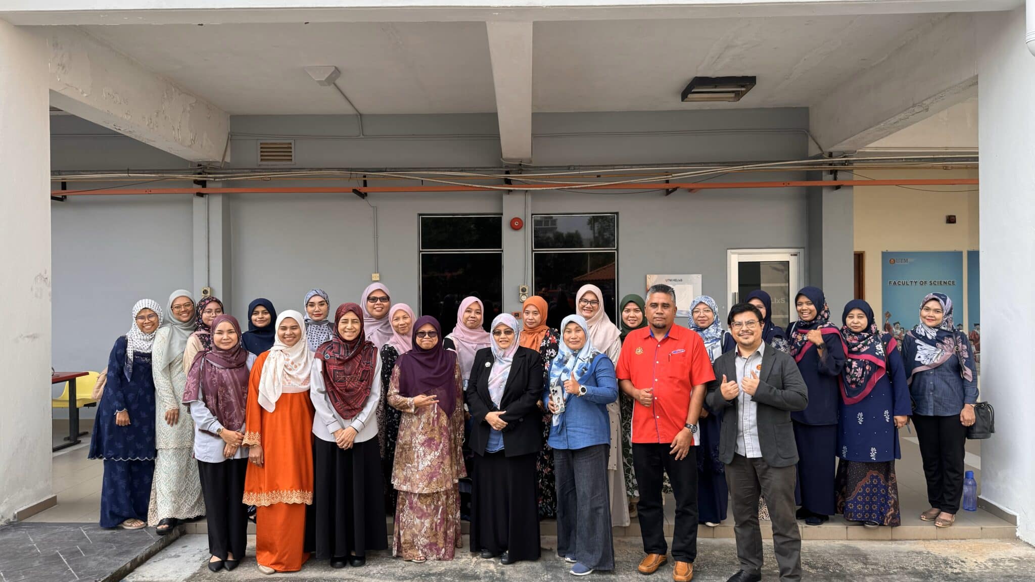 UTM tingkat kompetensi Guru TABIKA Johor melalui kursus STREAM – UTM ...