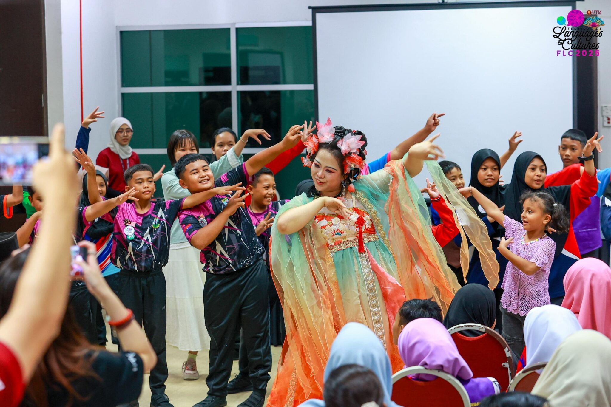 FLC 2025: Embracing Global Cultures through Language at UTM – UTM NewsHub