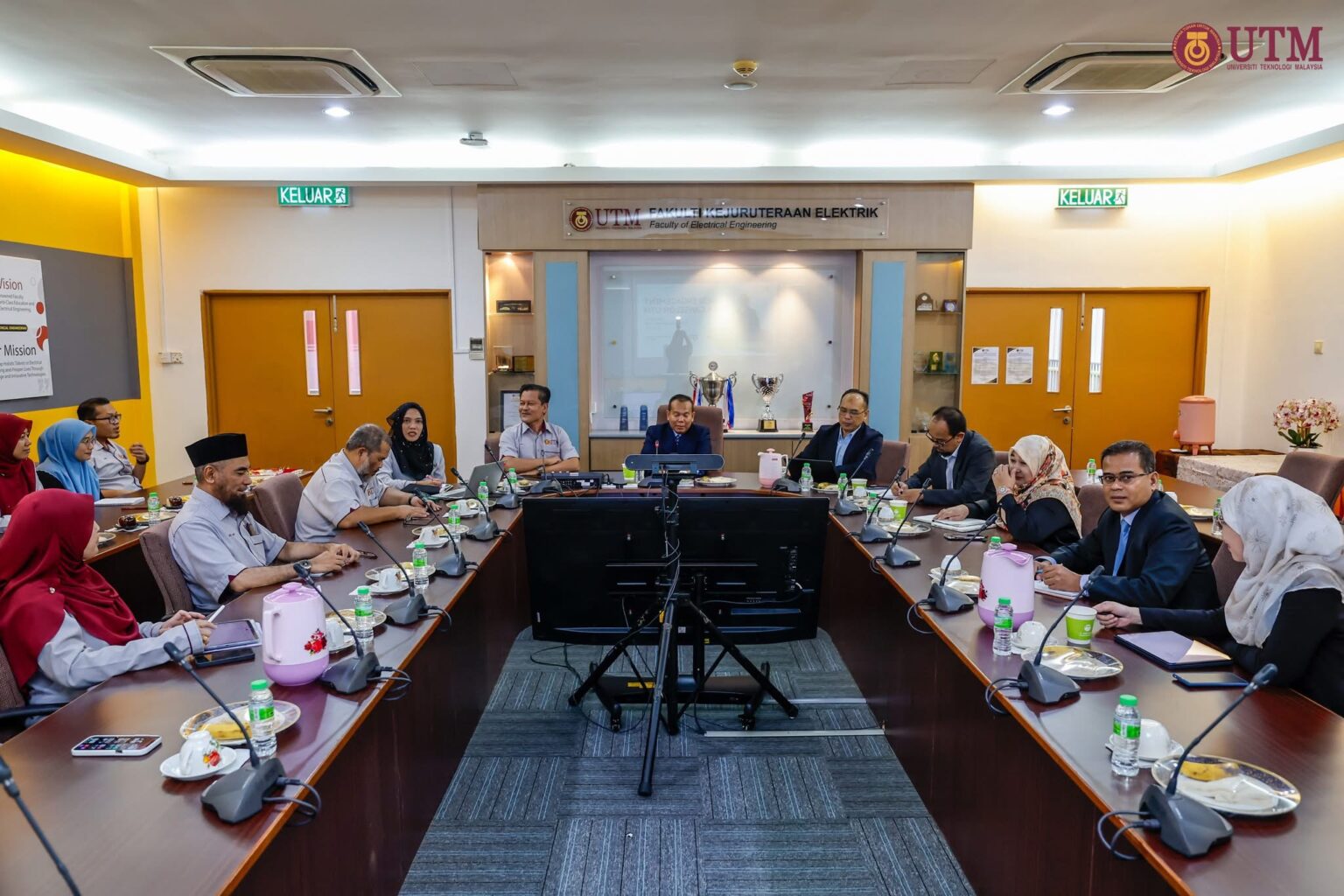 Naib Canselor tinjau Perkembangan Strategik FKE dan FKA – UTM NewsHub