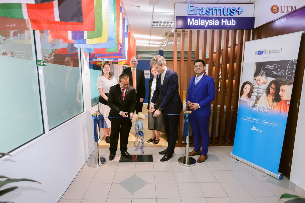 Bridging ASEAN and Beyond: UTM Hosts Landmark Ambassadors’ Roundtable ...