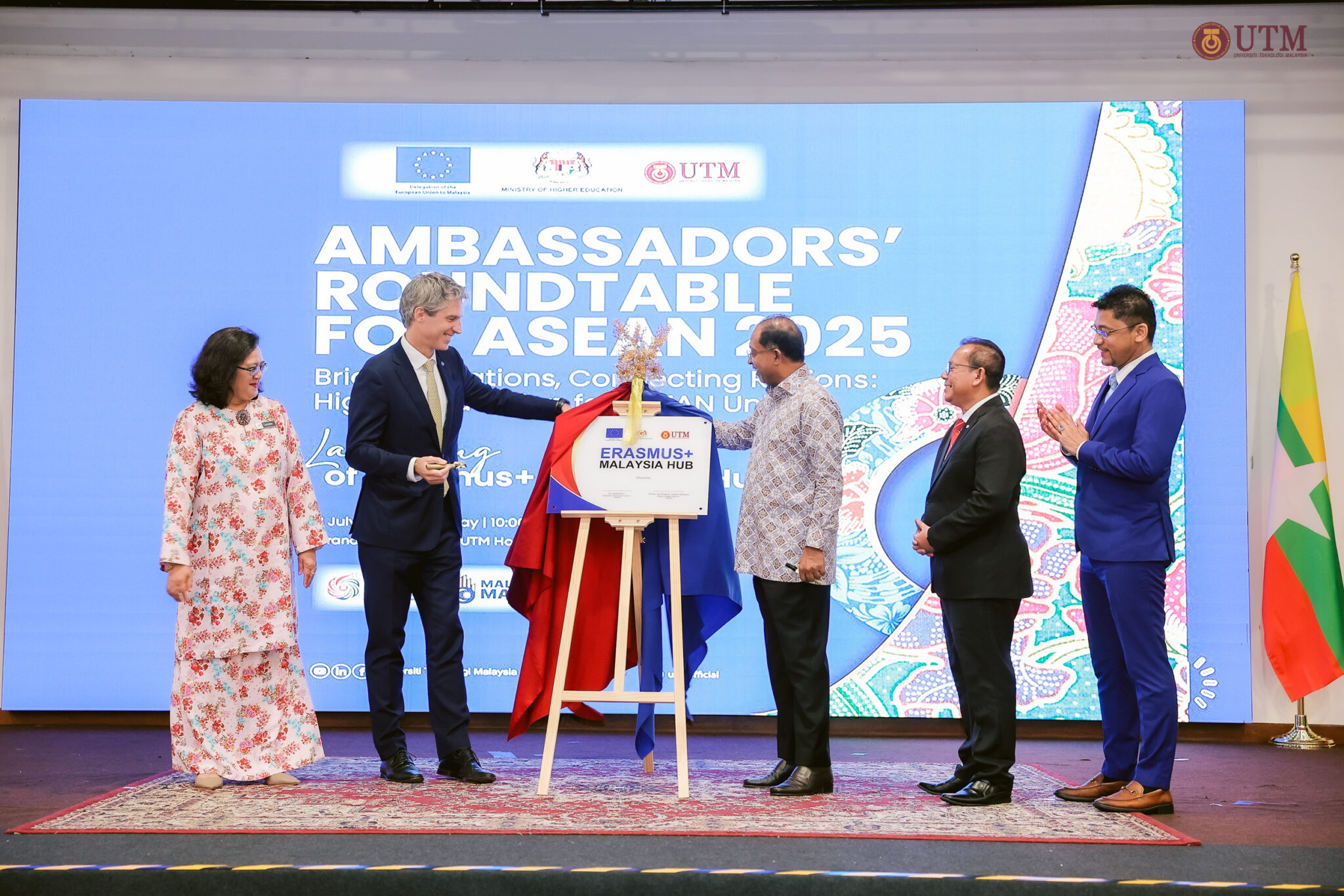 Bridging ASEAN and Beyond: UTM Hosts Landmark Ambassadors’ Roundtable ...
