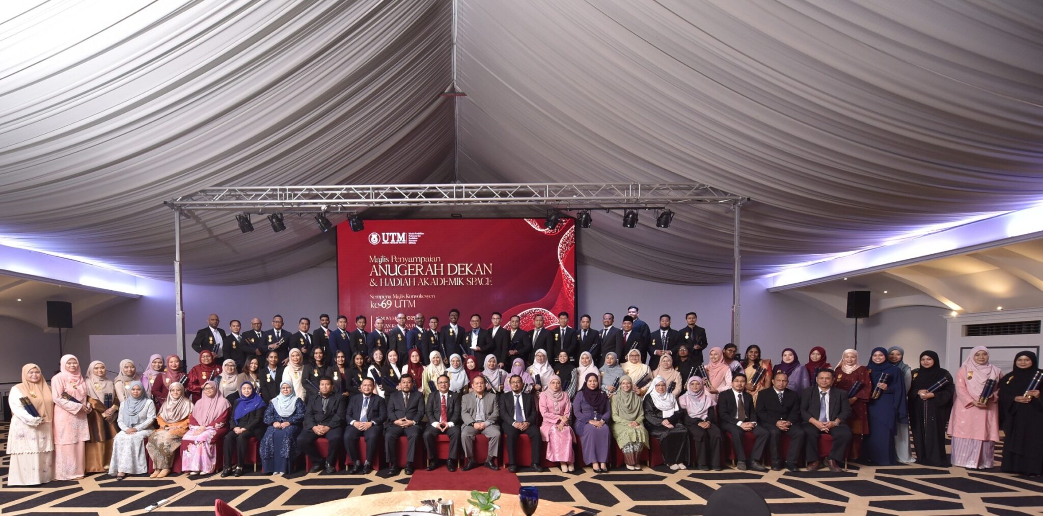 130 Graduan SPACE UTM Dirai Pada Majlis Anugerah Dekan dan Hadiah ...