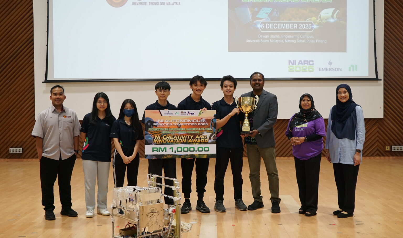 UTM secures its 5th consecutive win at the NI Autonomous Robotics Competition 2025 – UTM NewsHub